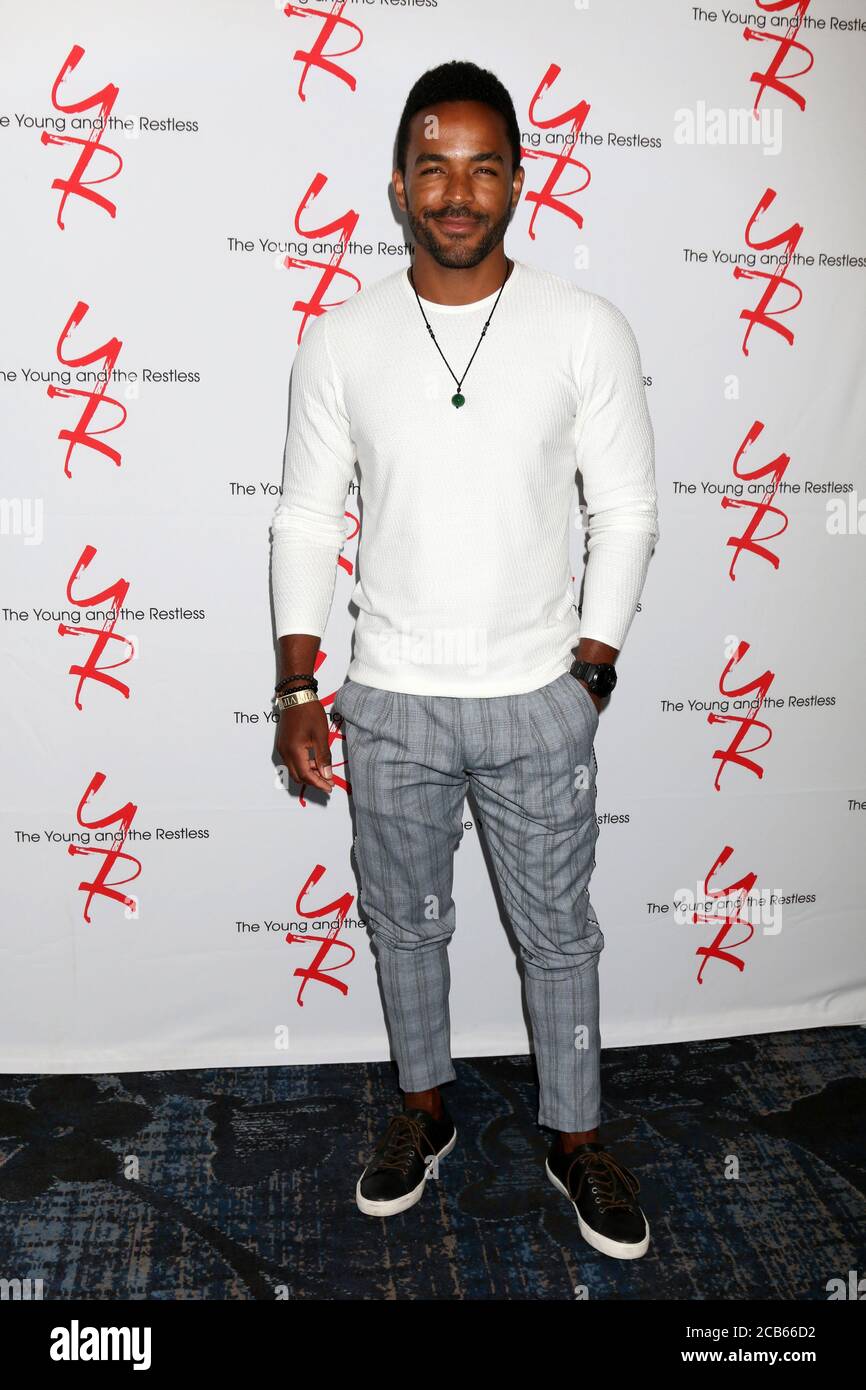 LOS ANGELES - JUN 23: Sean Dominic at the Young and The Restless Fan ...