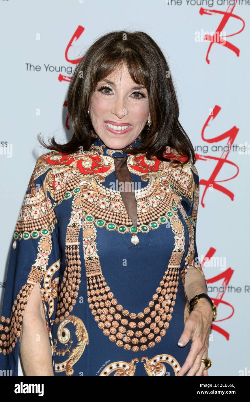 LOS ANGELES - JUN 23: Kate Linder at the Young and The Restless Fan ...
