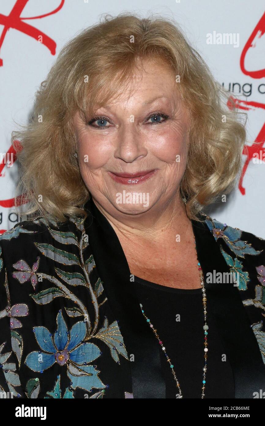 LOS ANGELES - JUN 23: Beth Maitland at the Young and The Restless Fan ...