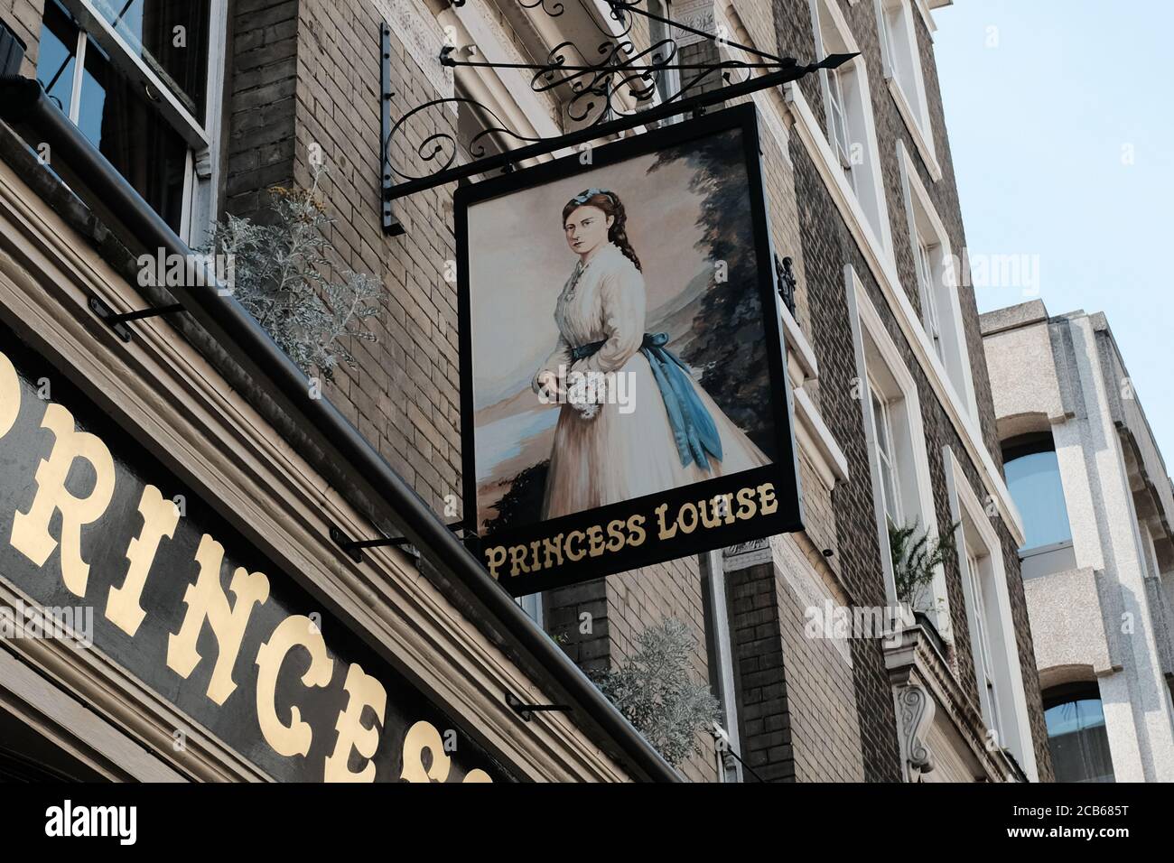 Princess louise public house hi-res stock photography and images - Alamy