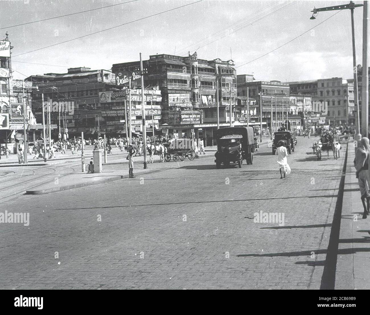 Strand road calcutta hi-res stock photography and images - Alamy