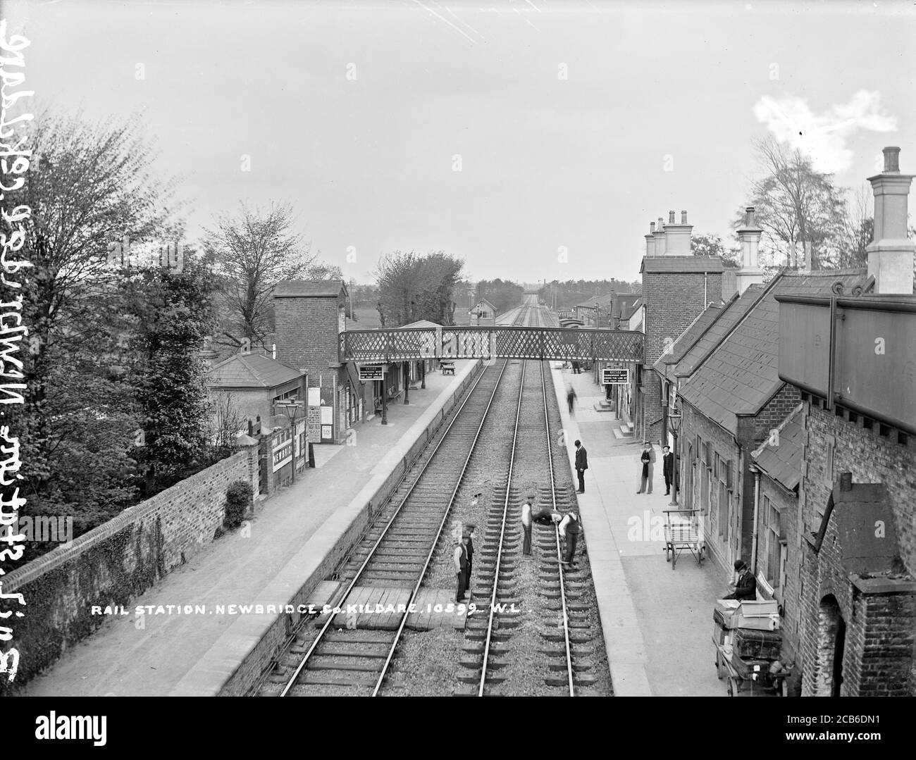 Newbridge railway station Stock Photo - Alamy