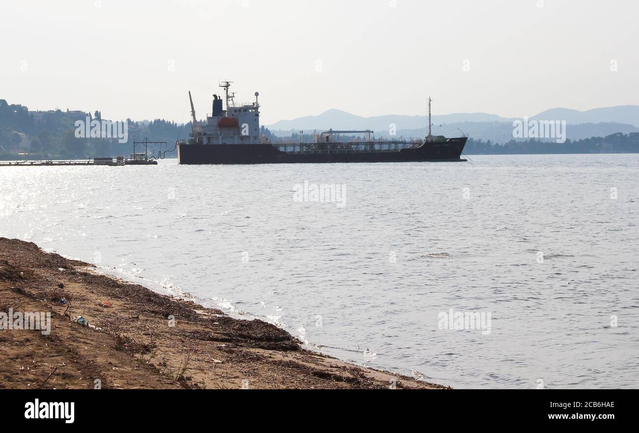 Ancient greek cargo ships hi-res stock photography and images - Alamy