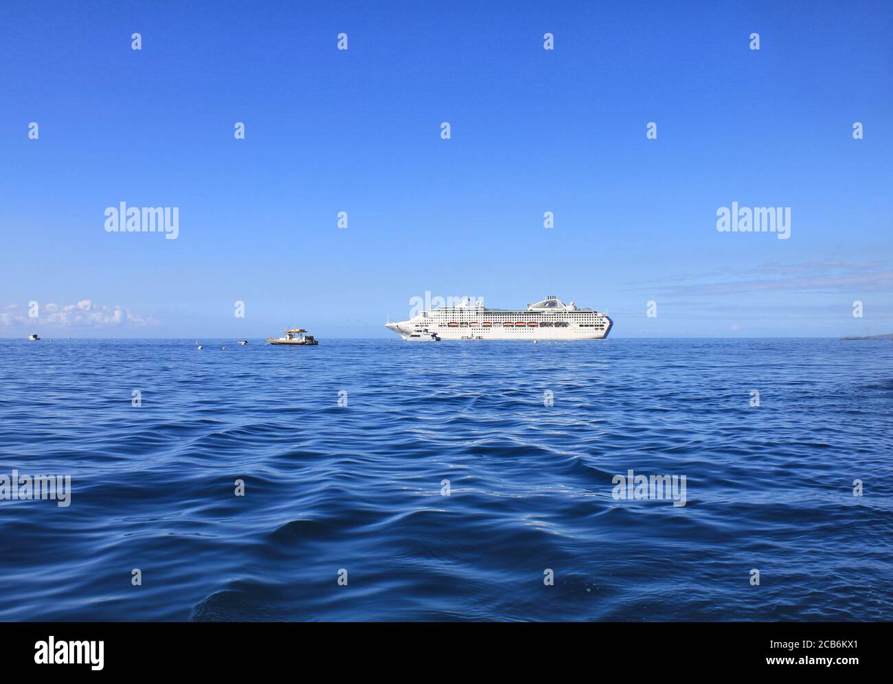 LAHAINA, MAUI, HAWAII - SEPTEMBER 18, 2012 : Dawn Princess, cruise ship ...