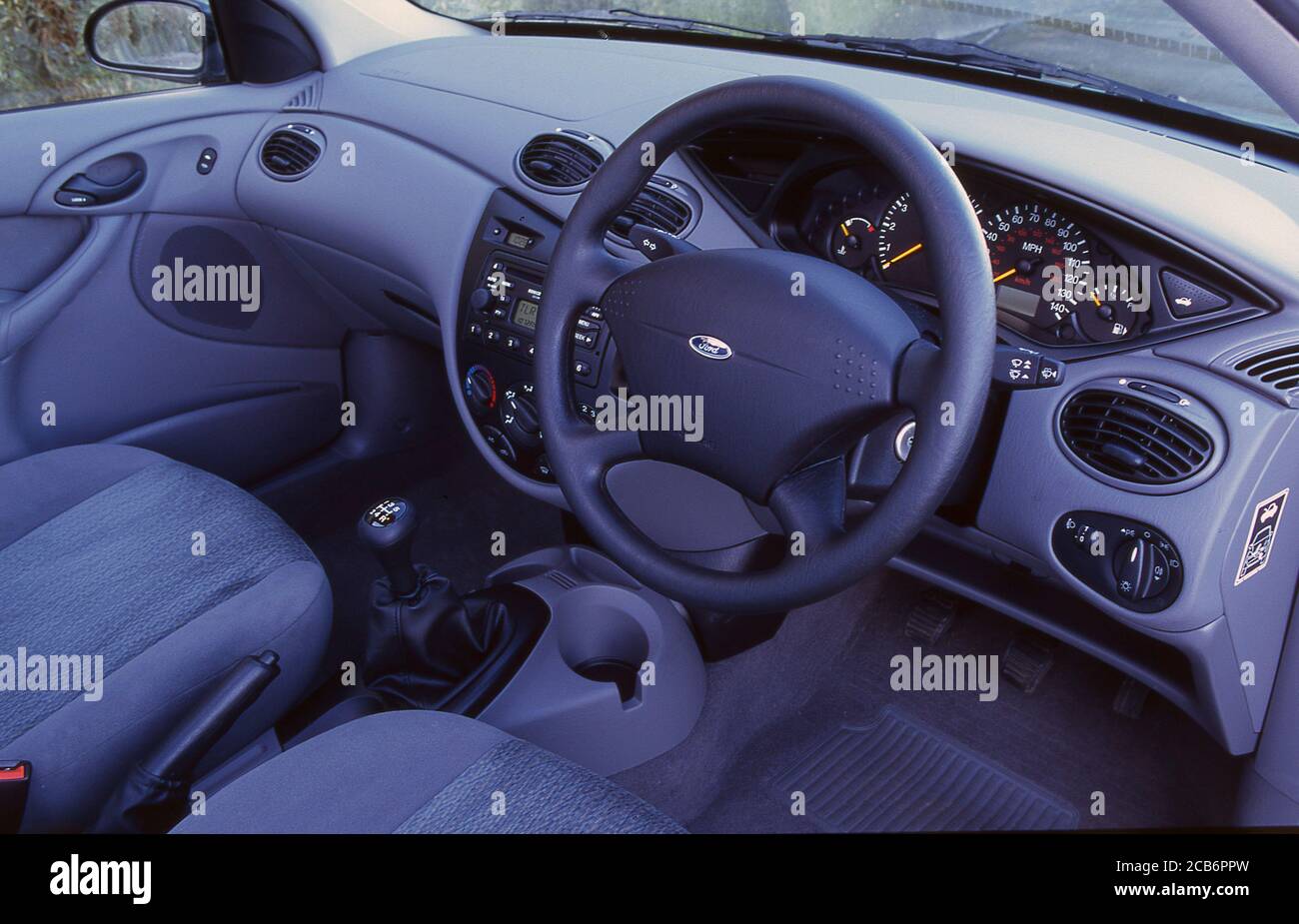 Interior of a1998 Ford Focus MK1 5 door Stock Photo - Alamy