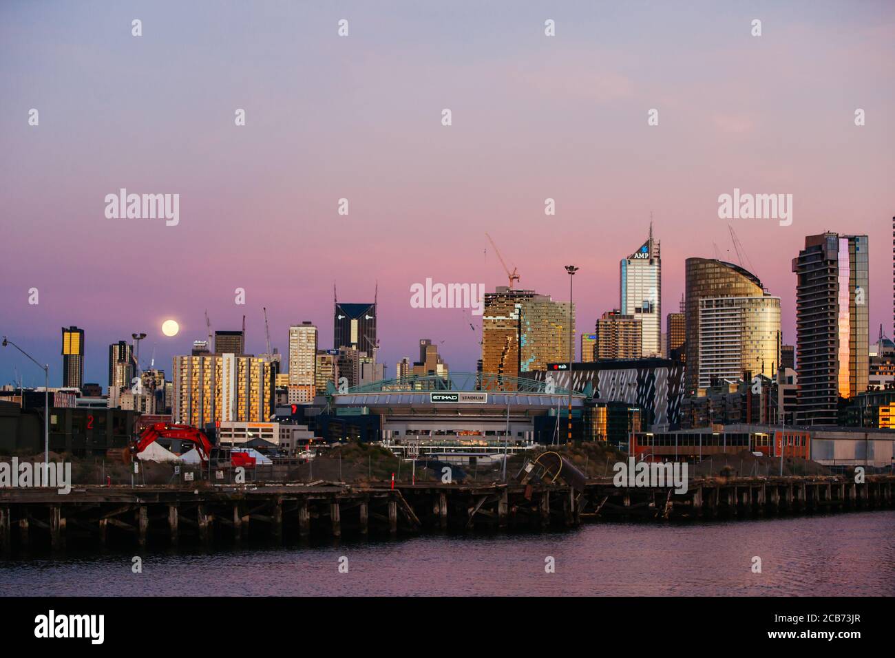 Etihad stadium night hi-res stock photography and images - Alamy