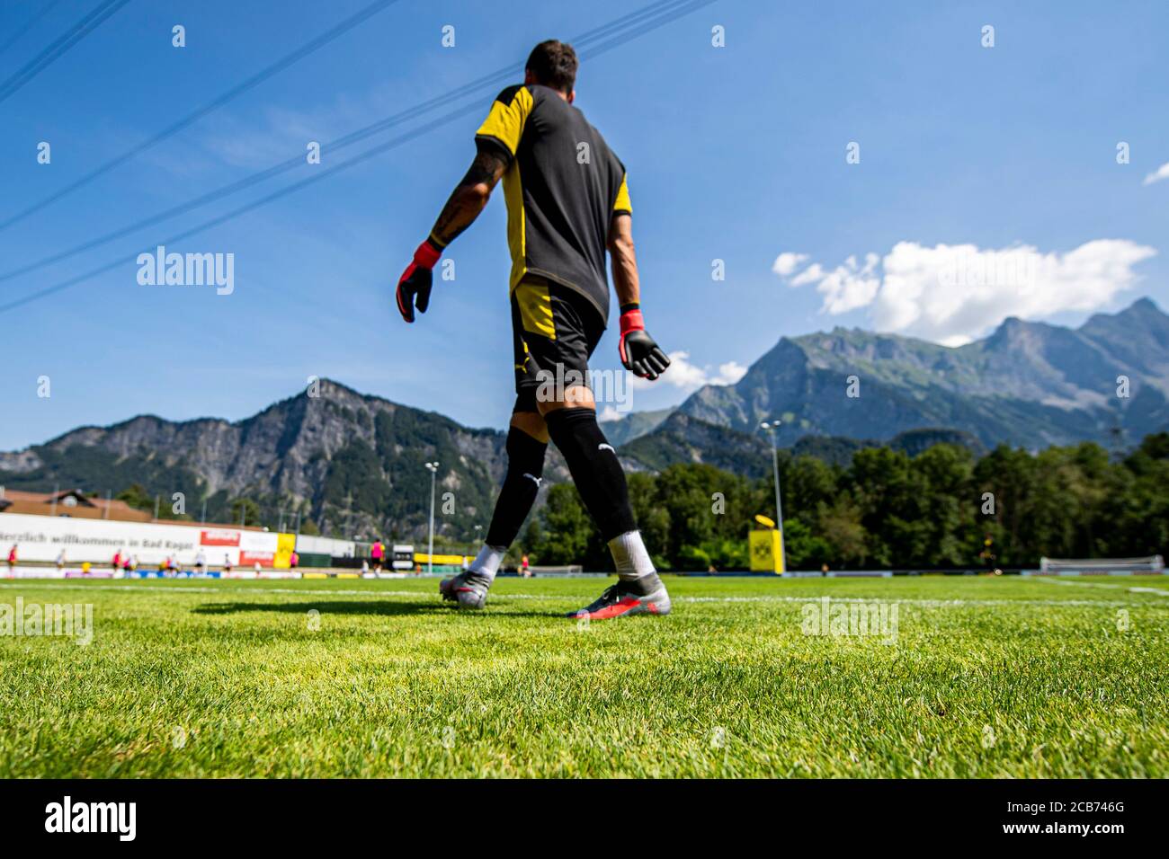 Switzerland goalkeeper hi-res stock photography and images - Alamy