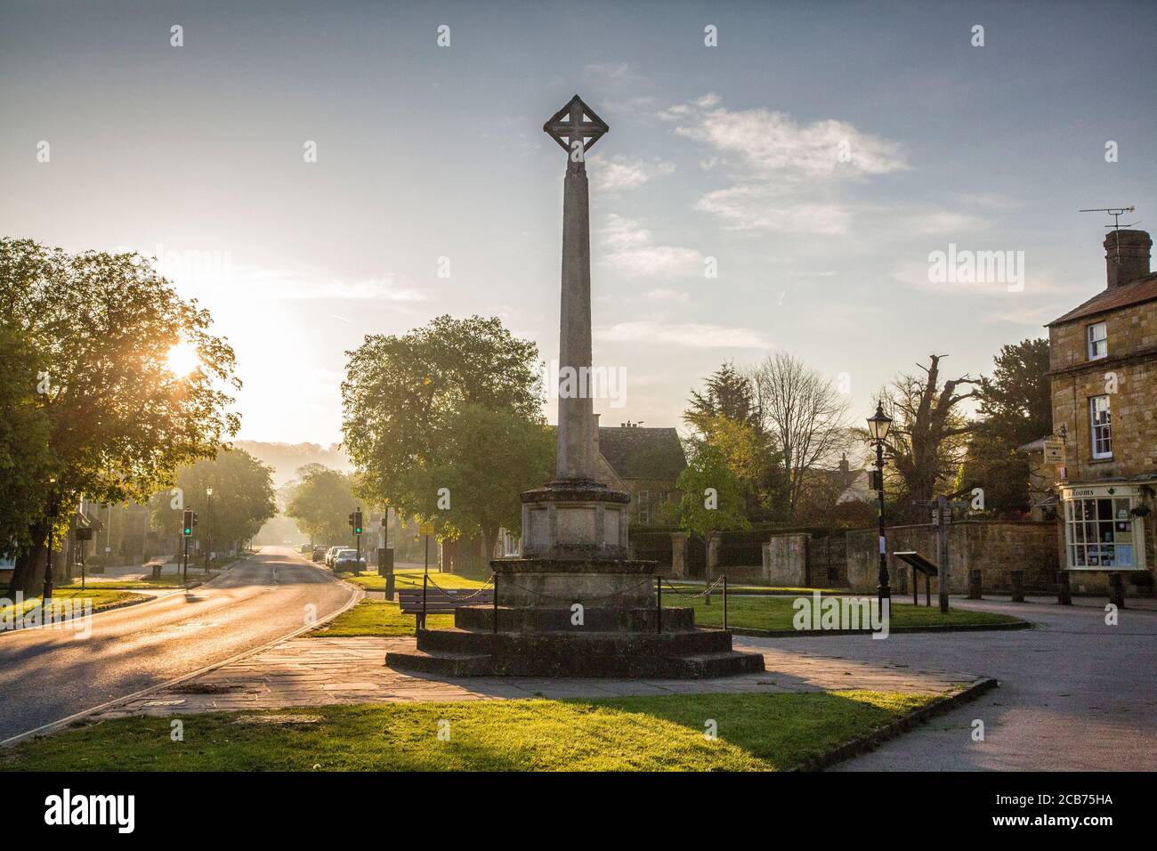 Beautiful English village, Broadway Stock Photo - Alamy