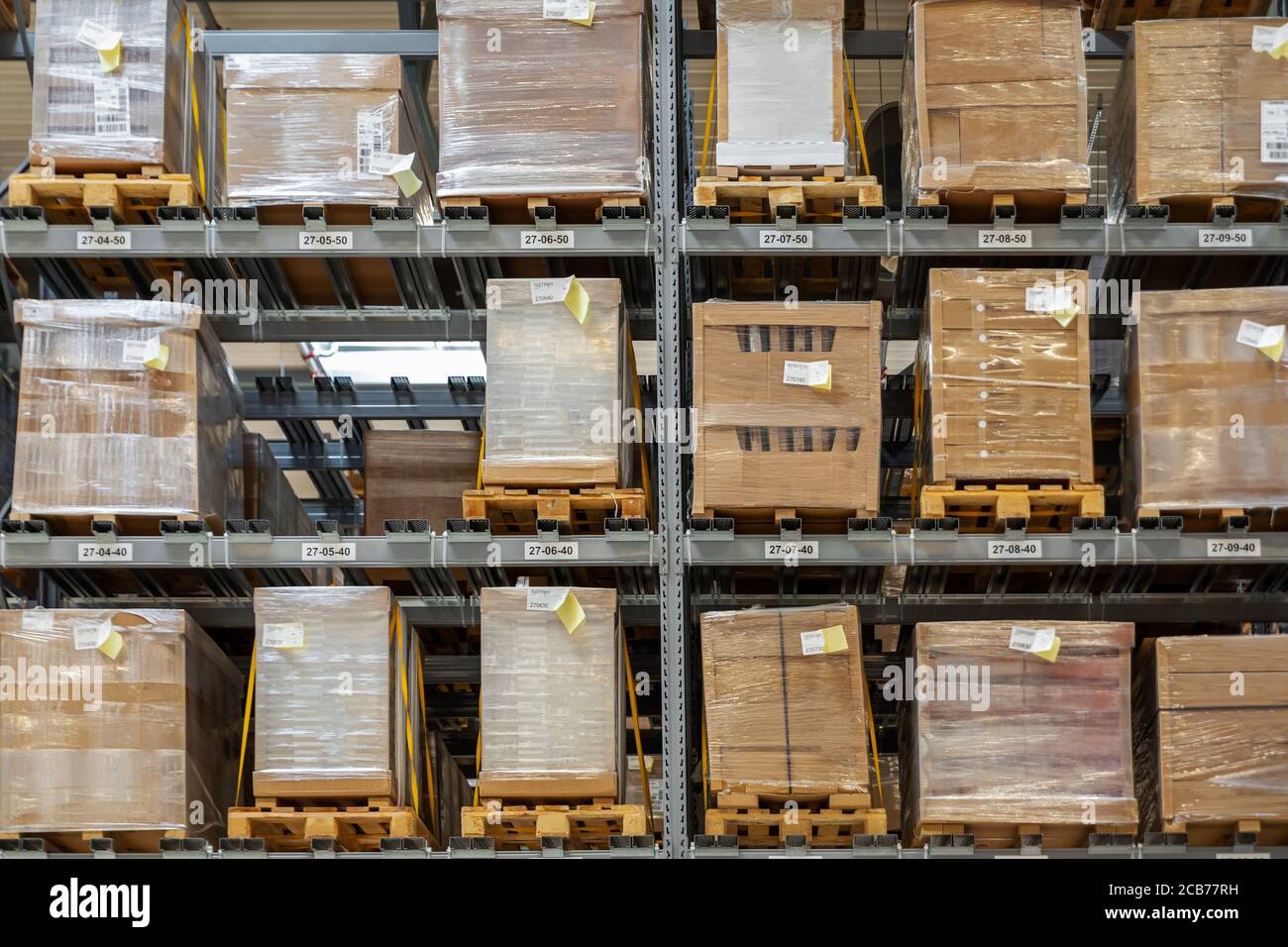 Logistic warehouse pallets in hi-res stock photography and images - Alamy