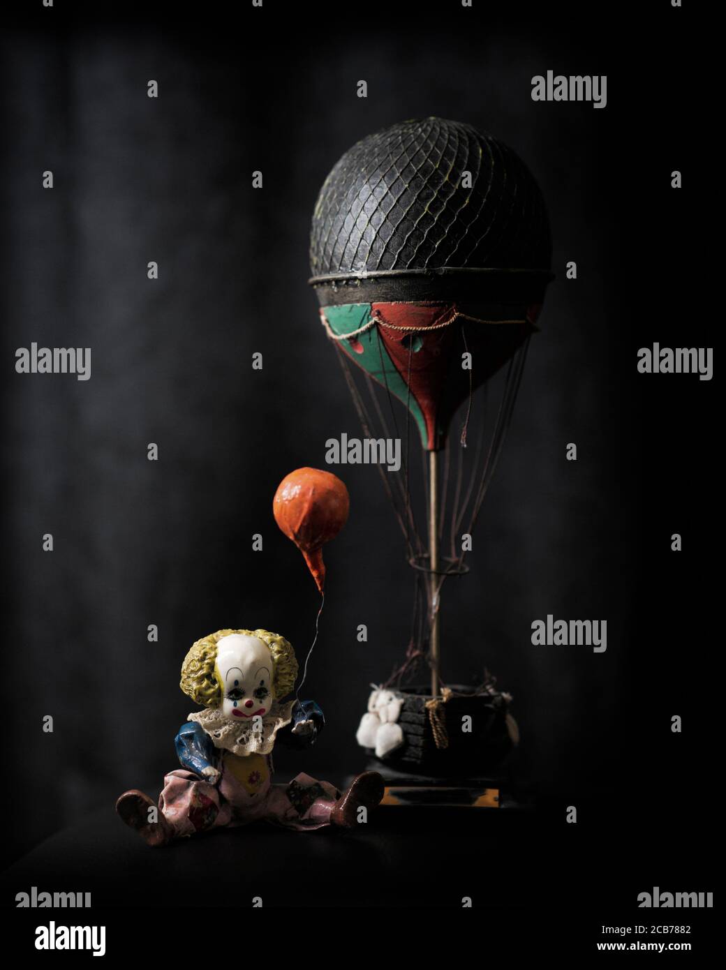 Clown with balloons vintage hi-res stock photography and images - Alamy