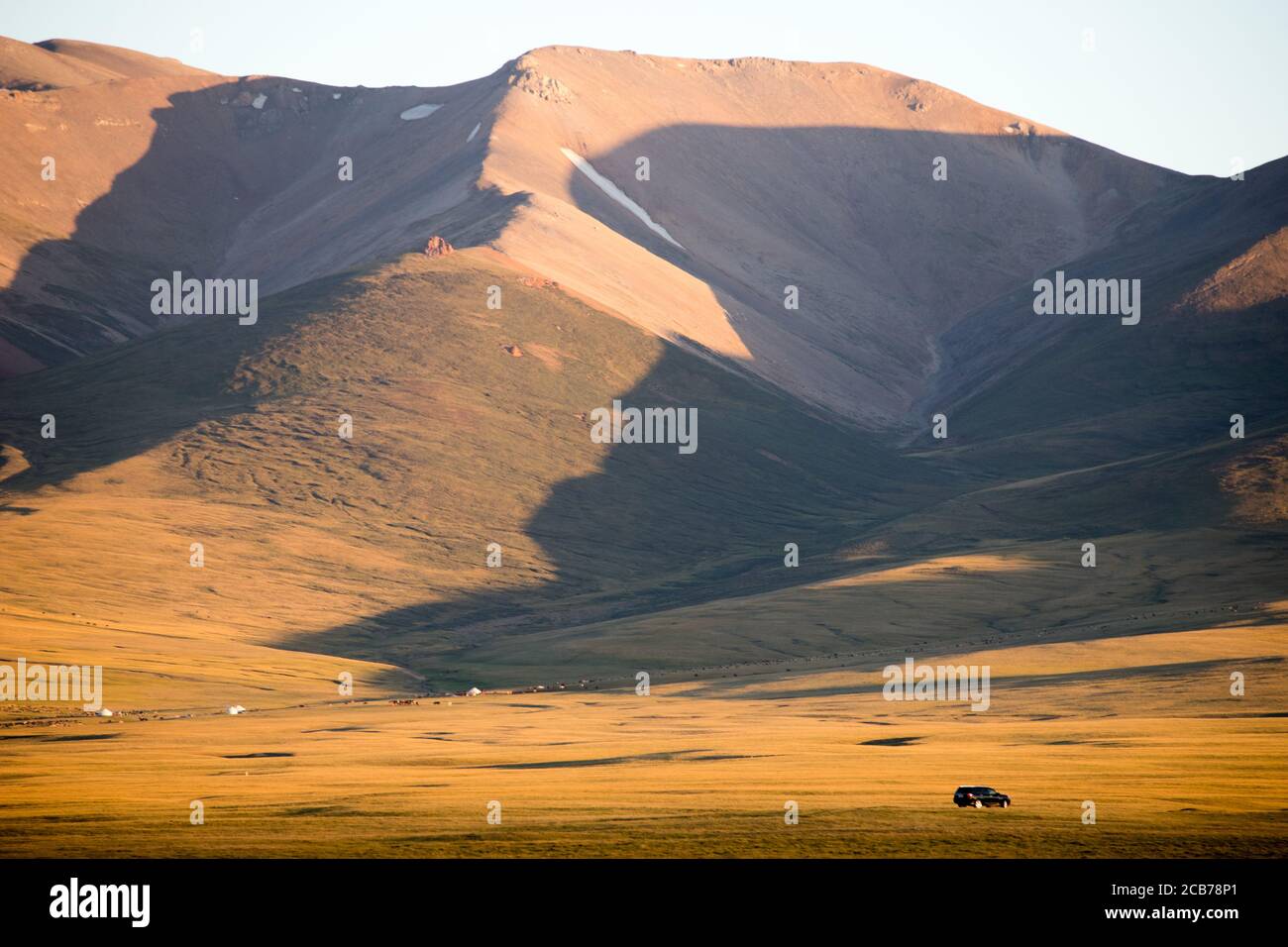 Scenes from Son Kol Lake in Kyrgyzstan's Naryn Oblast Stock Photo - Alamy