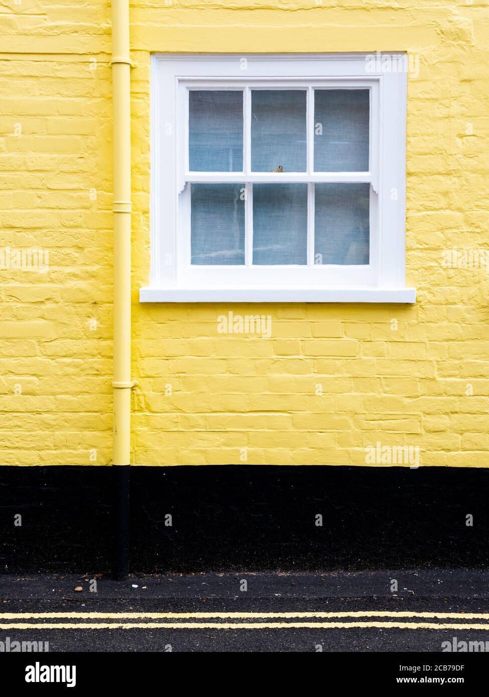 Suffolk yellow house hi-res stock photography and images - Alamy