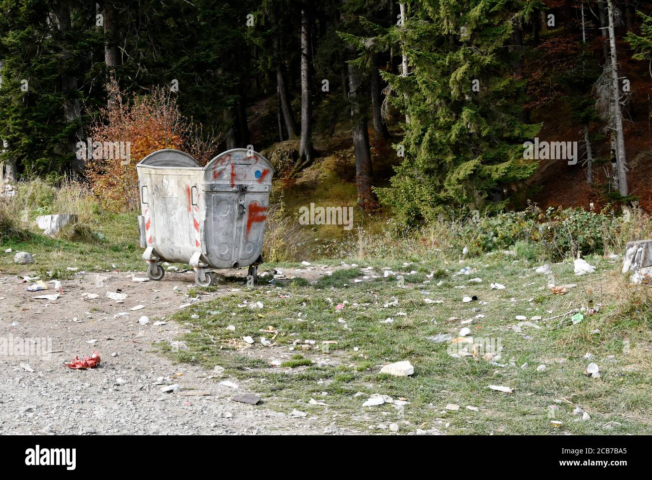Garbage landscape hi-res stock photography and images - Alamy