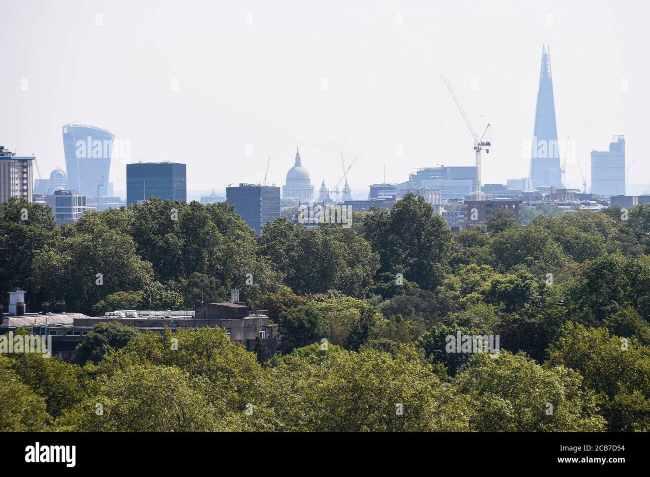 Heatwave london haze hi-res stock photography and images - Alamy