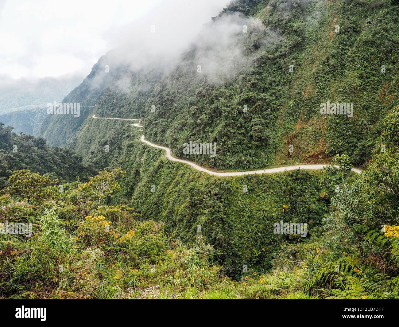Car narrow road wet hi-res stock photography and images - Alamy