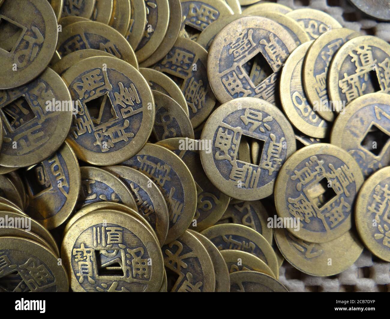 Ancient china coins hi-res stock photography and images - Alamy