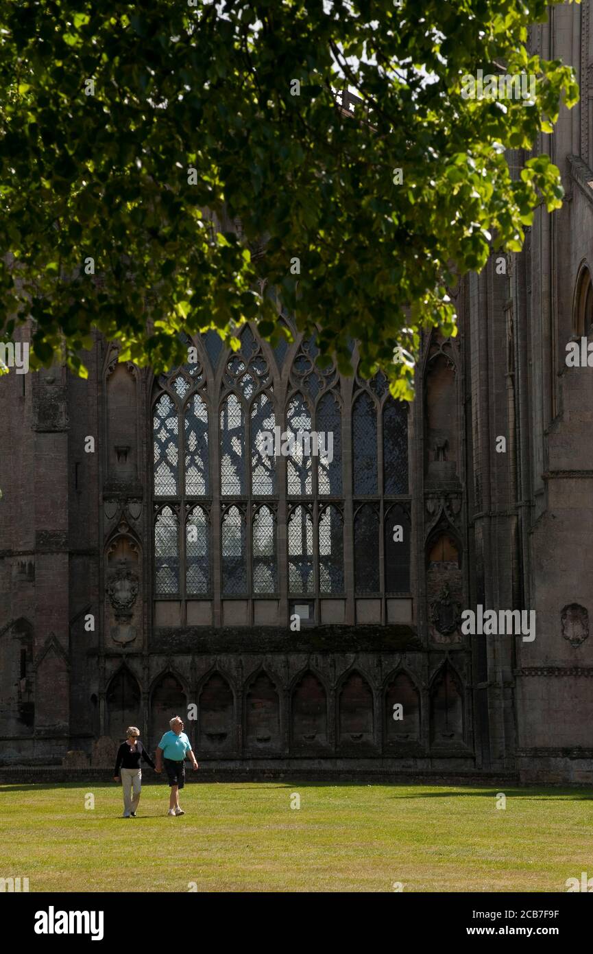 Ely cathedral gardens hi-res stock photography and images - Alamy
