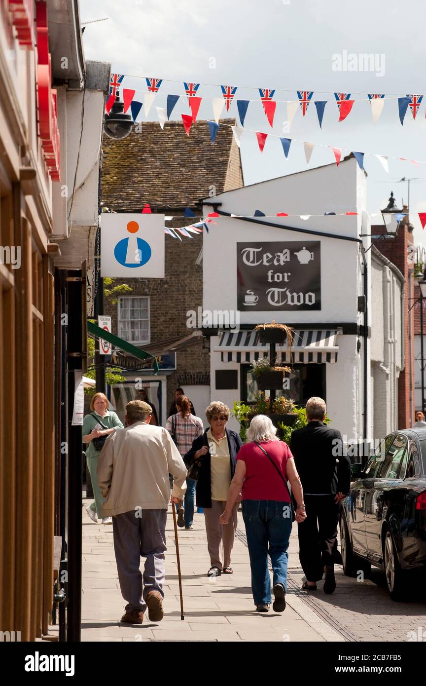 Shops in ely hi-res stock photography and images - Alamy