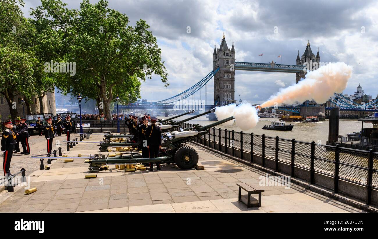 Gun salute fired by the Honourable Artillery Company at HM Tower of ...