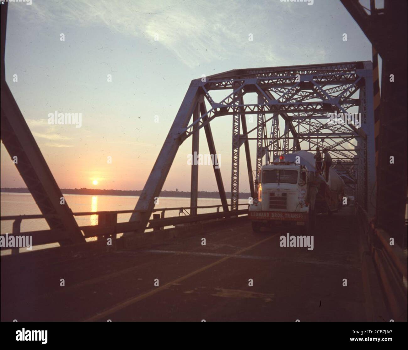 Hathaway bridge hi-res stock photography and images - Alamy