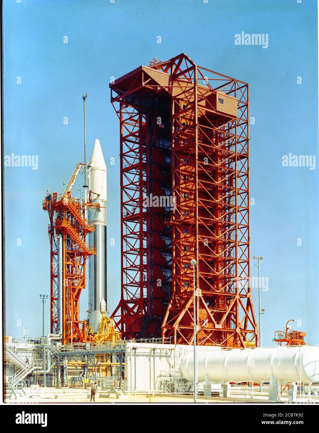 Launch tower hi-res stock photography and images - Alamy