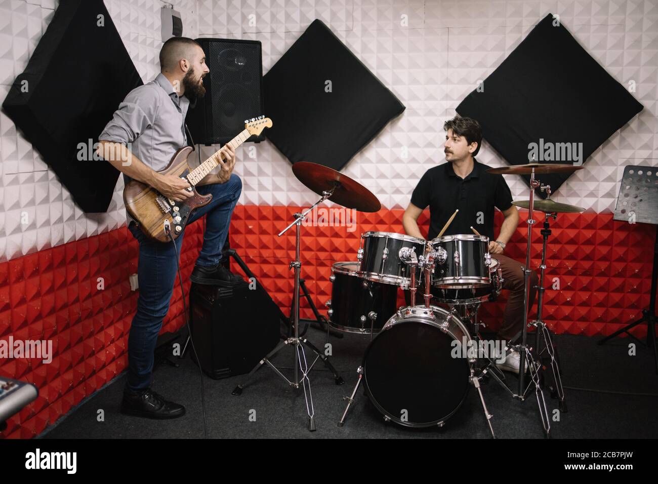 Soundproof band hi-res stock photography and images - Alamy