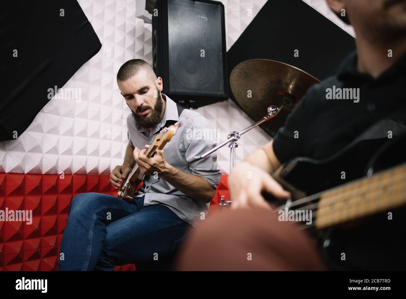 Male guitar jam hi-res stock photography and images - Alamy