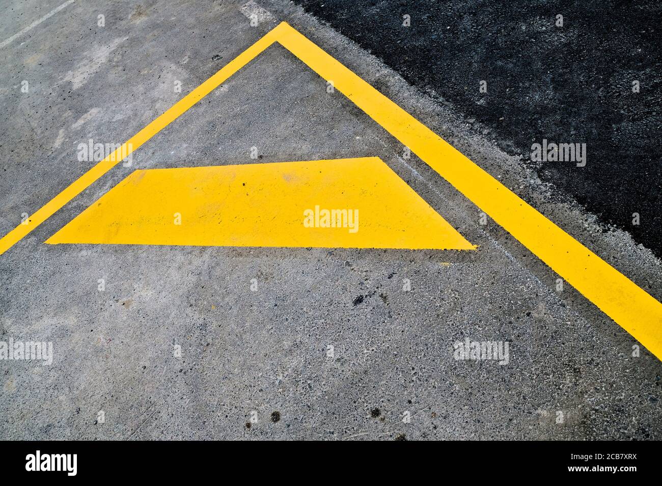 Zig zag lines road hi-res stock photography and images - Alamy