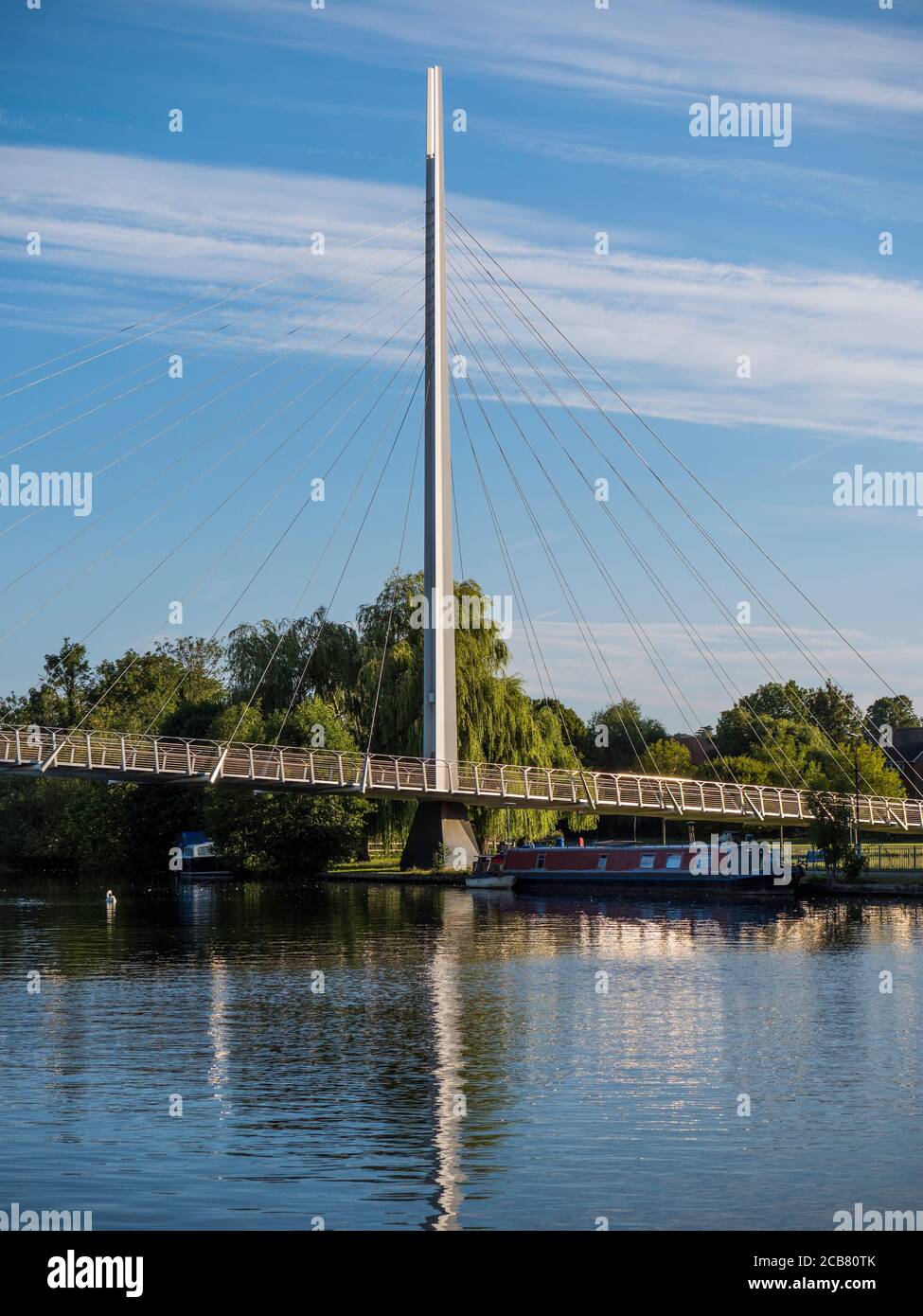 Cycling by river, reading hi-res stock photography and images - Alamy