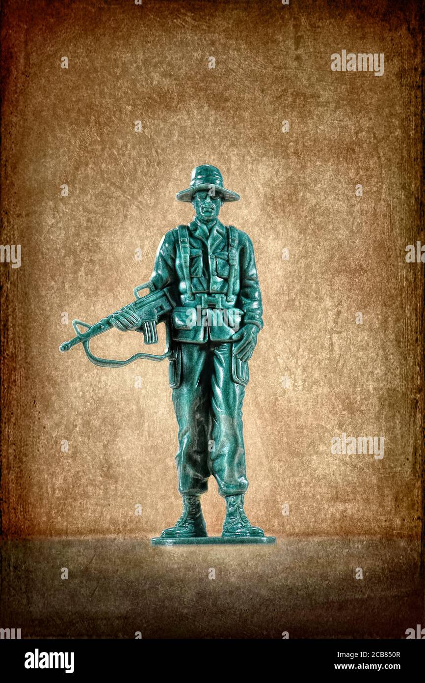 Army soldier - ready for battle Stock Photo - Alamy