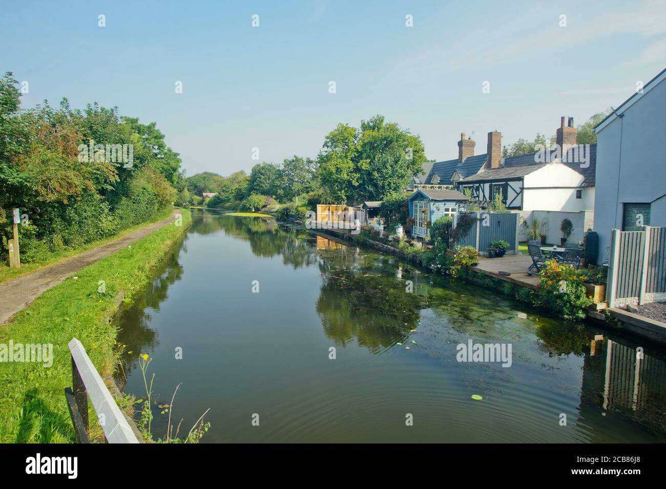 Canal in Maghull, Merseyside Stock Photo - Alamy