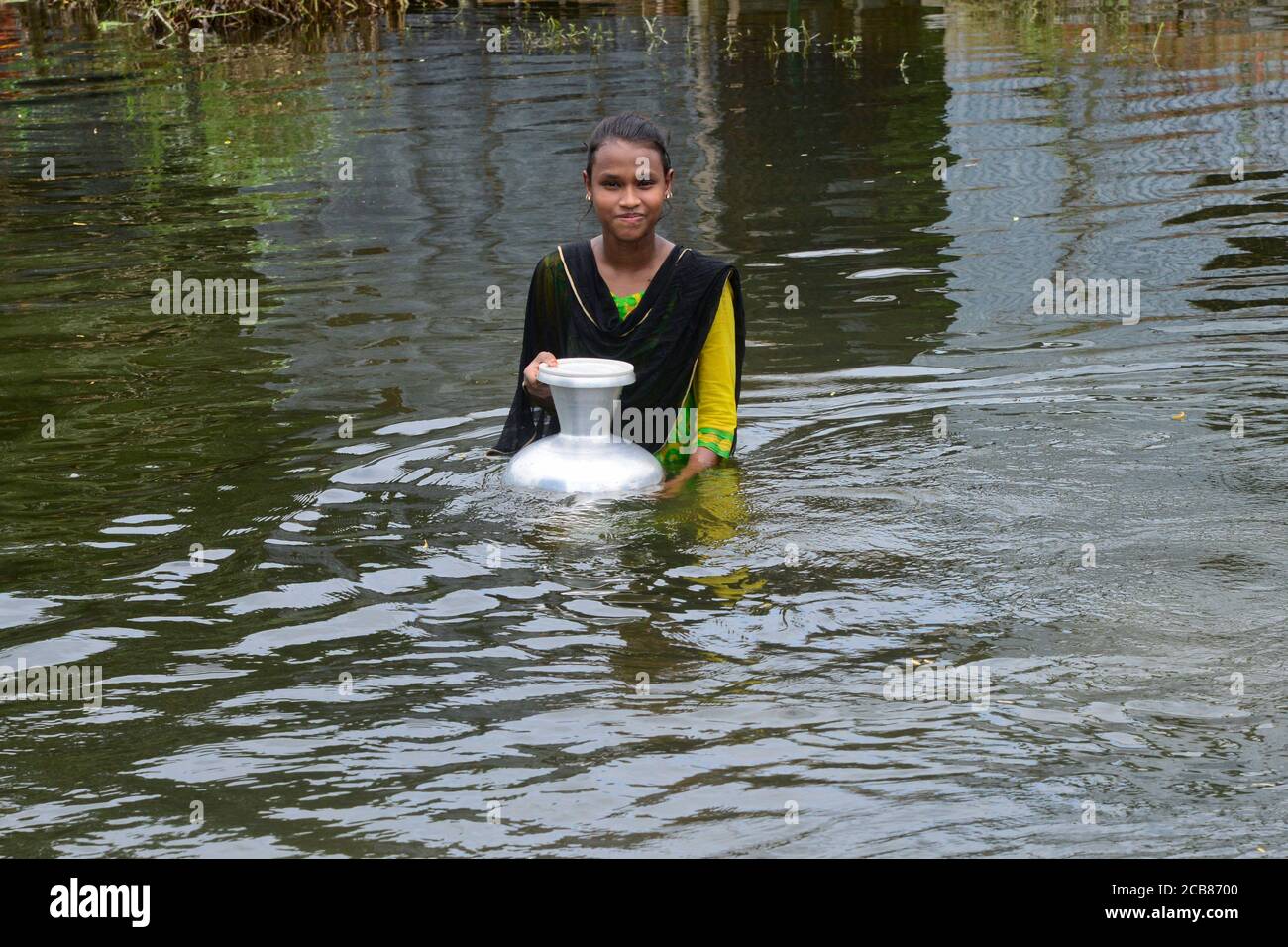 Indian man drinking water south hi-res stock photography and images - Alamy