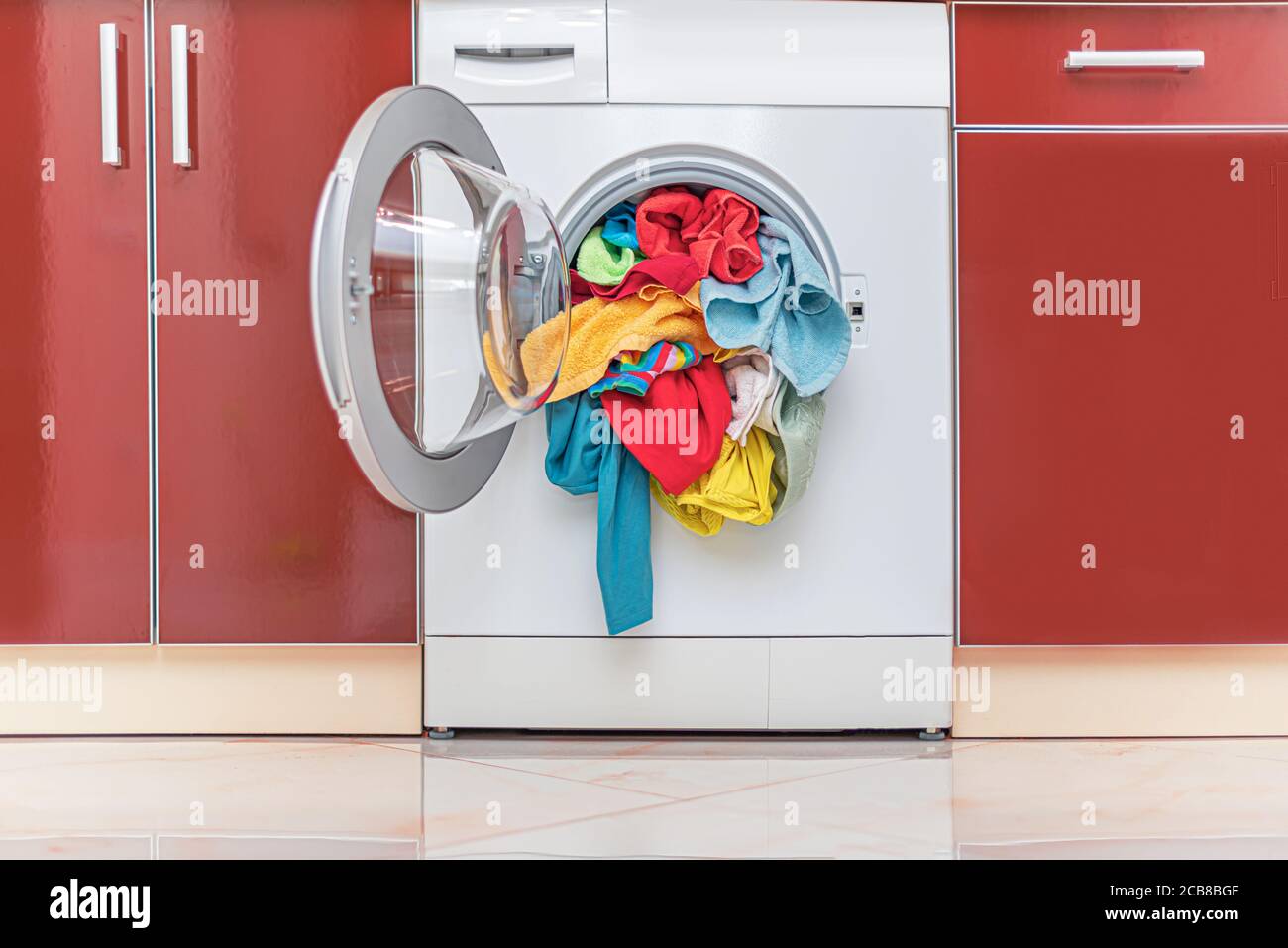 Laundry cycle hi-res stock photography and images - Alamy