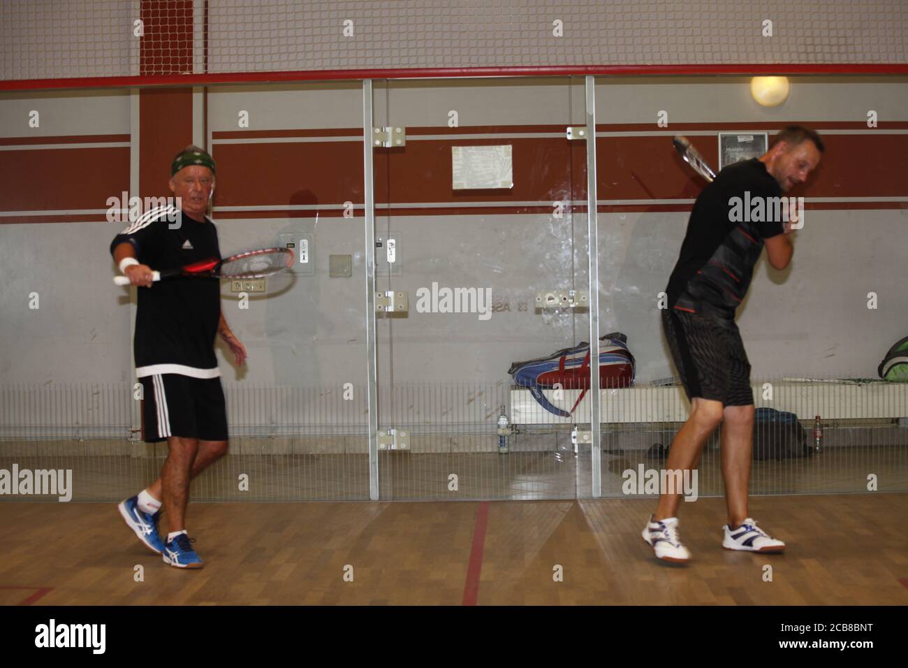 Squash players action court hi-res stock photography and images - Alamy