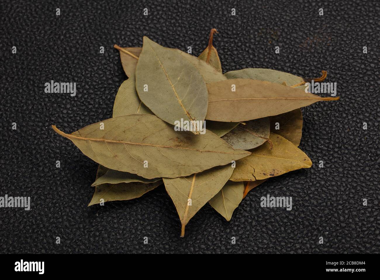 Dry laurel leaves - ready for cooking Stock Photo - Alamy