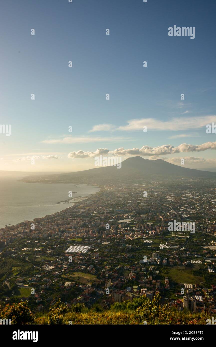 Amazing view of the Vesuvio, the active vulcan in south italy and the ...