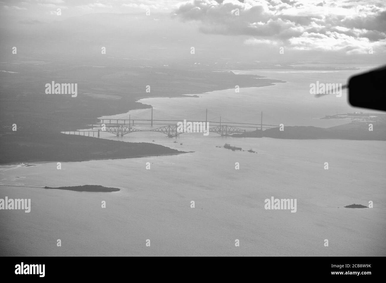 Forth bridge aerial hi-res stock photography and images - Alamy