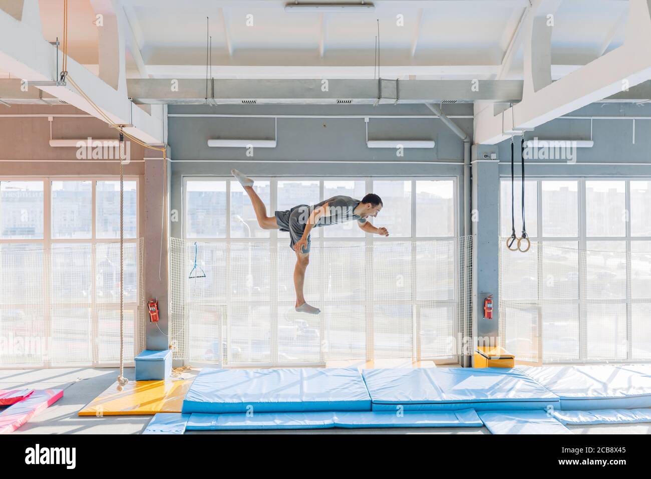 Landing mat hi-res stock photography and images - Alamy