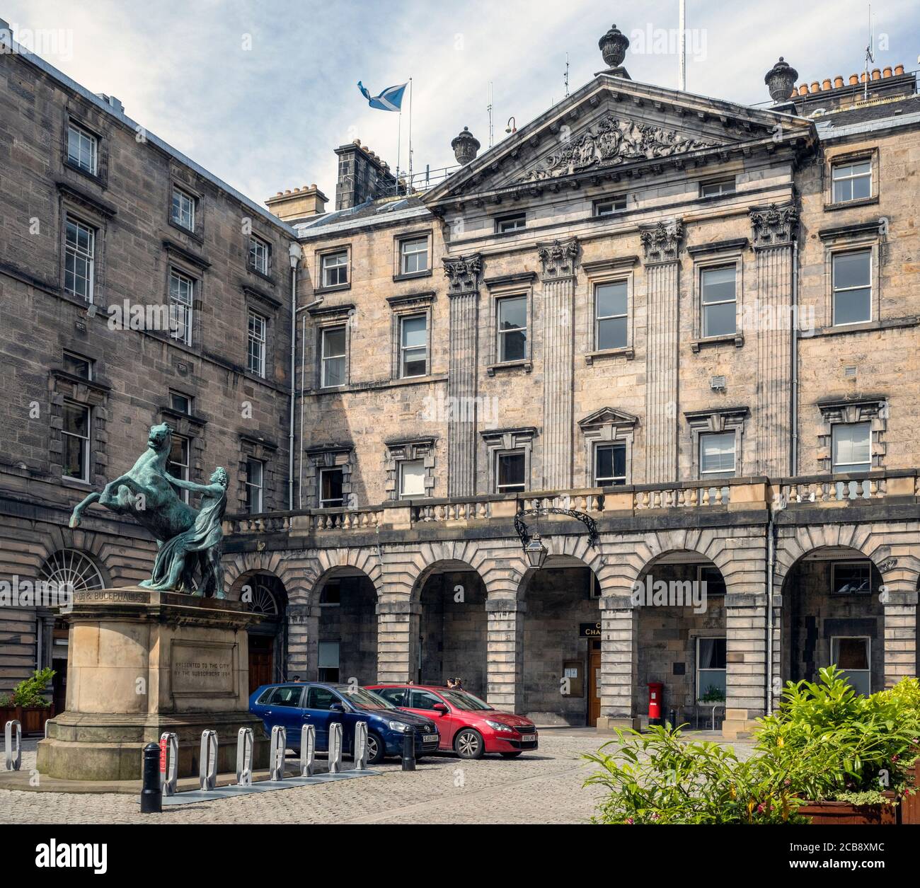 Edinburgh City Chambers quadrangle, High Street, Royal Mile, Edinburgh ...