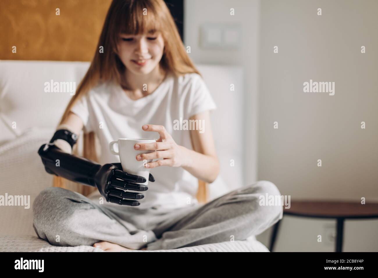 Prosthetic arm hi-res stock photography and images - Alamy