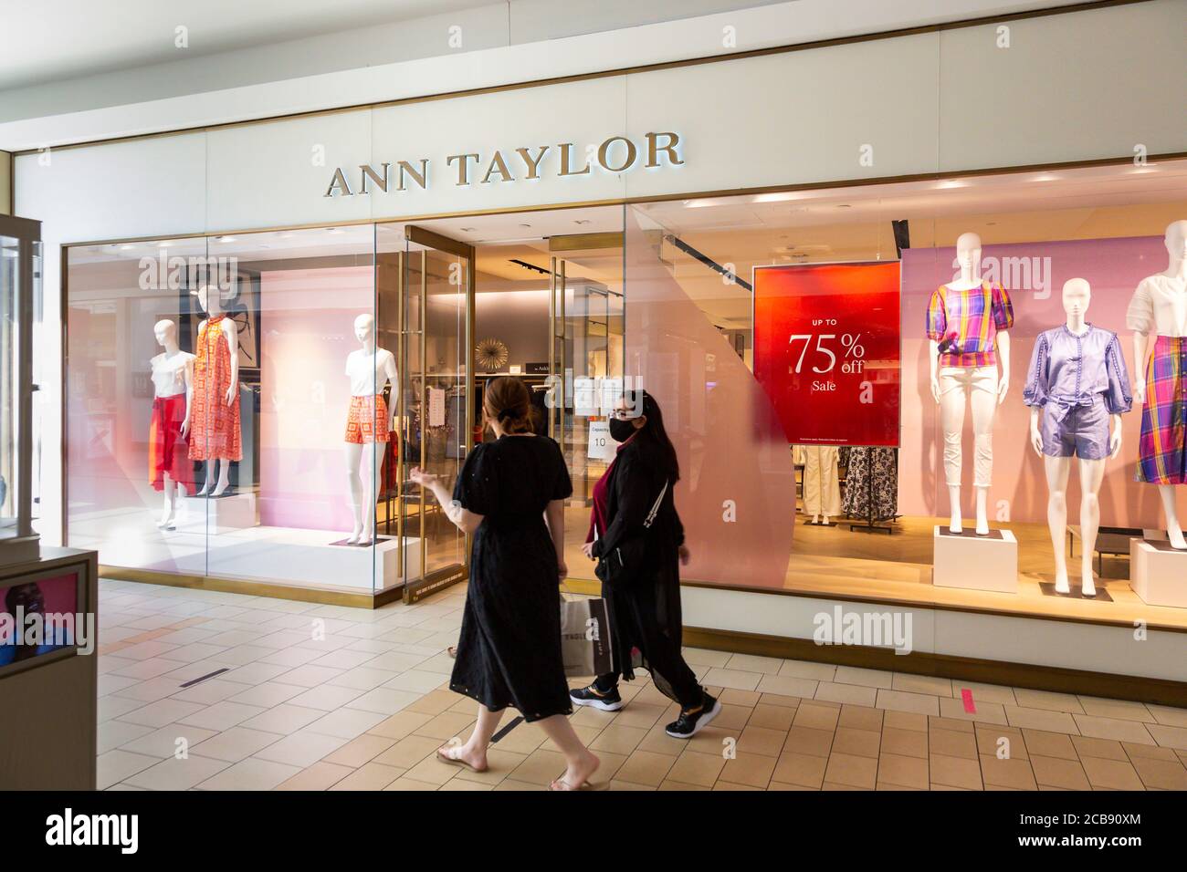 August 11, 2020. Peabody, MA. Ann Taylor store in the Northshore Mall ...