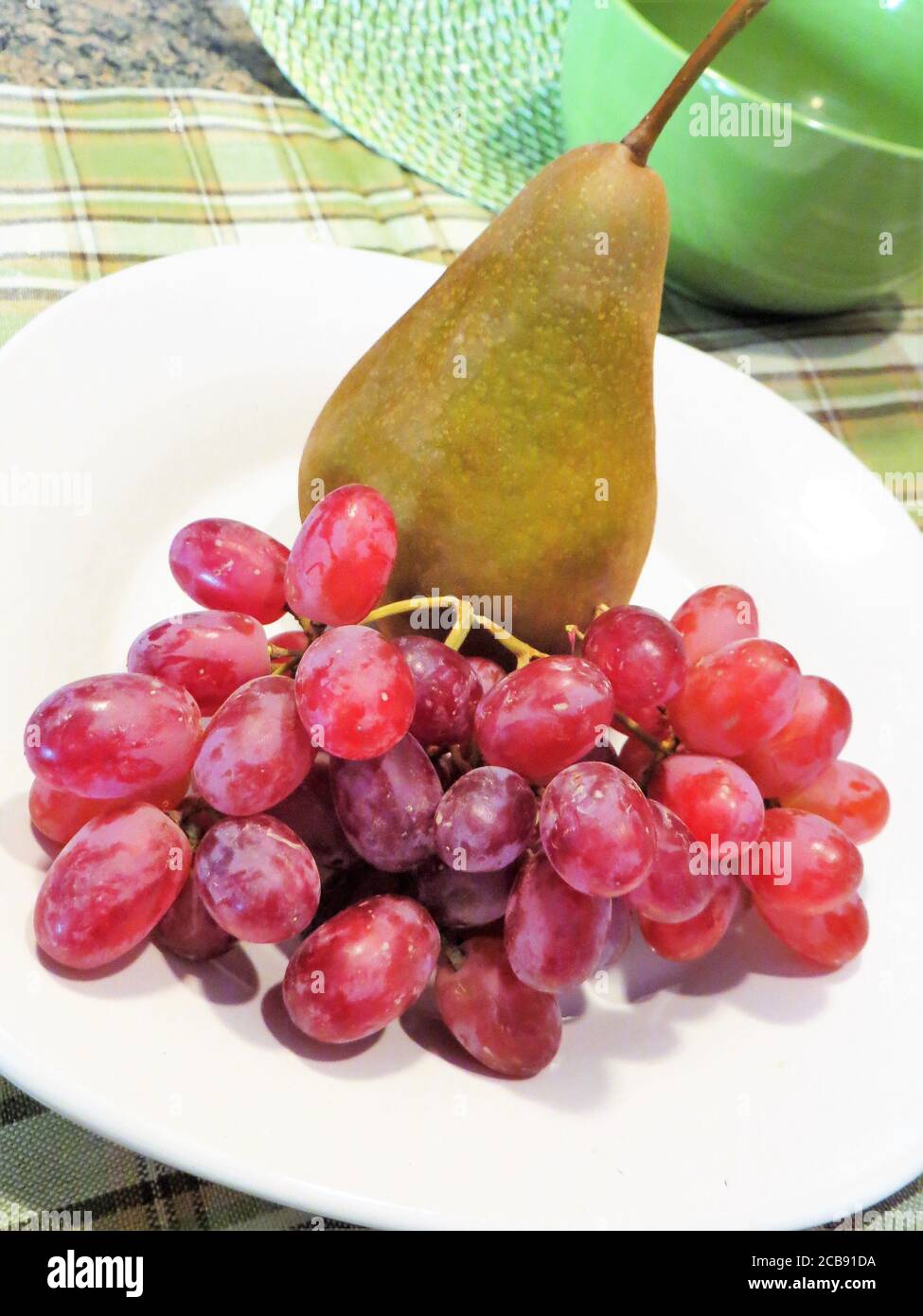 Grapes and pears hi-res stock photography and images - Alamy