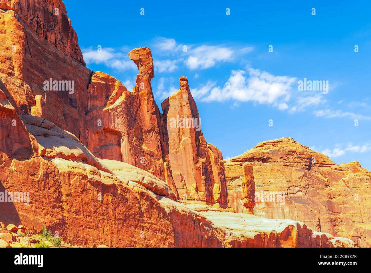 Queen Nefertiti Rock at Park Avenue section. Famous classic landmark ...