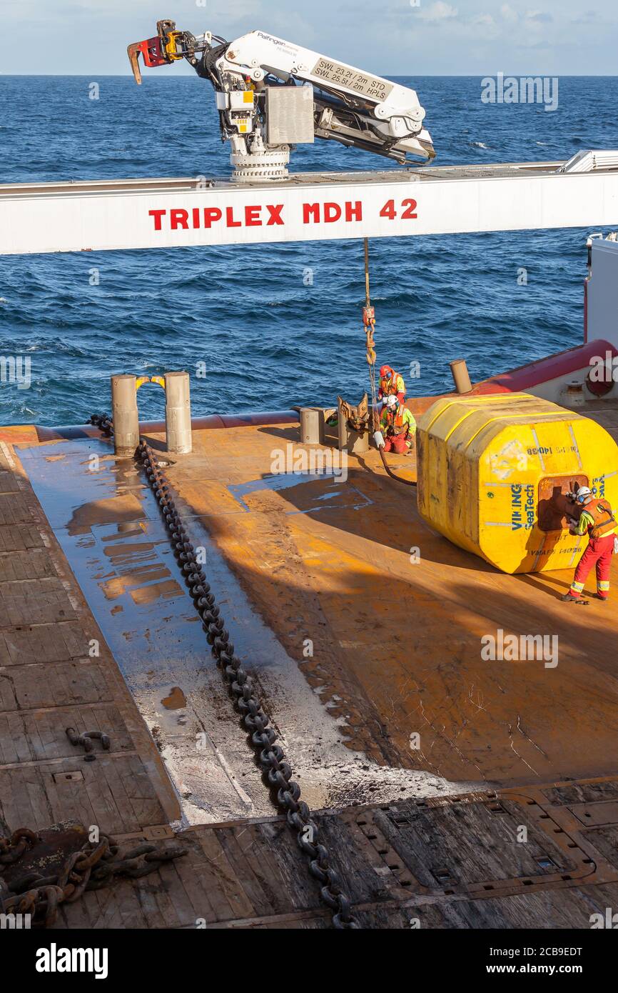 NORTH SEA NORWAY - 2015 MAY 17. Running rig chain onboard the offshore ...