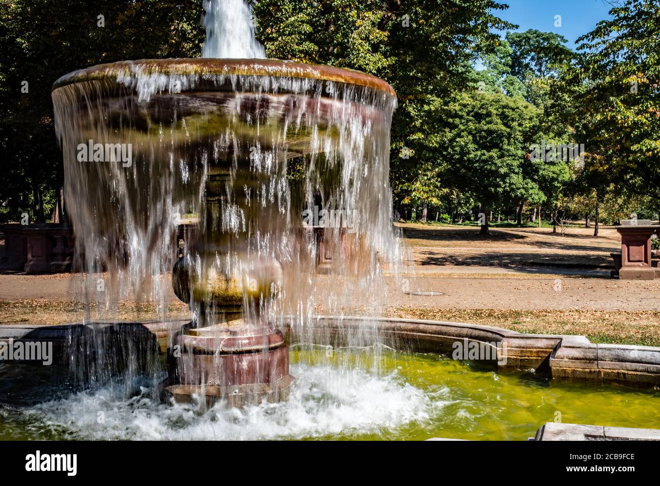Brunnen sonne hi-res stock photography and images - Alamy