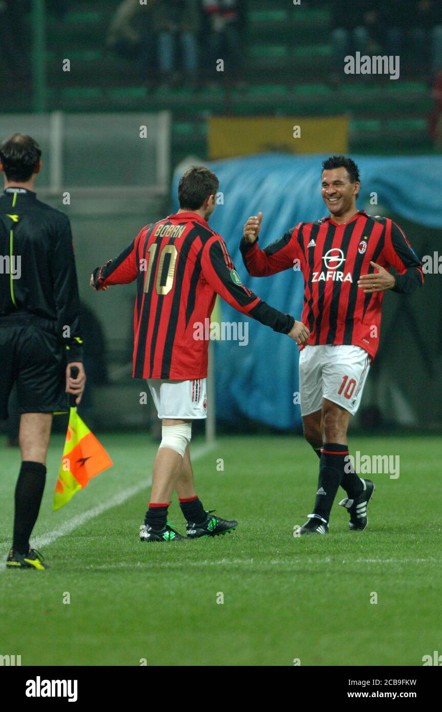 Ruud gullit football hi-res stock photography and images - Alamy