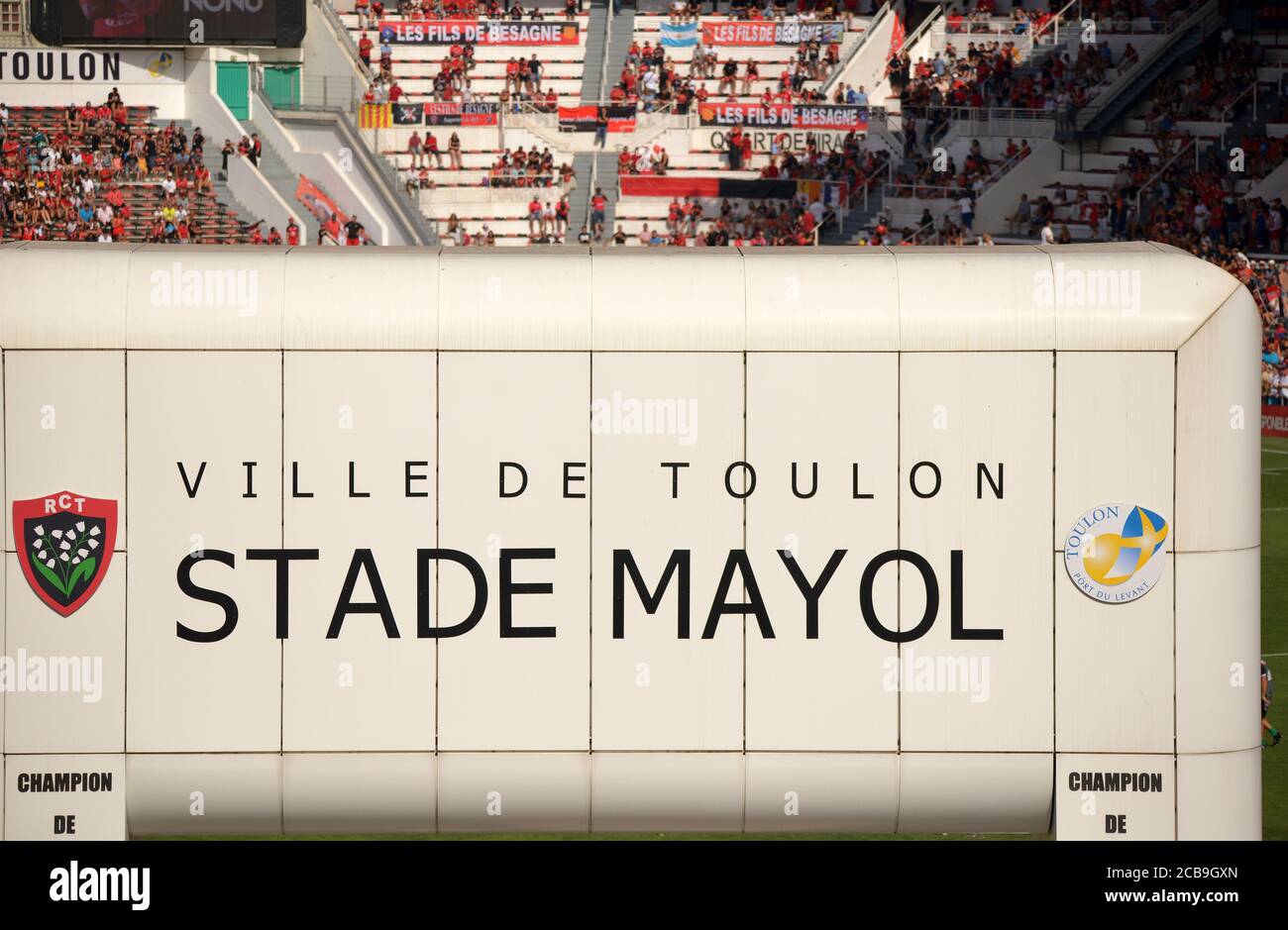 Toulon vs Pau rugby match at the Mayol Toulon stadium Stock Photo - Alamy