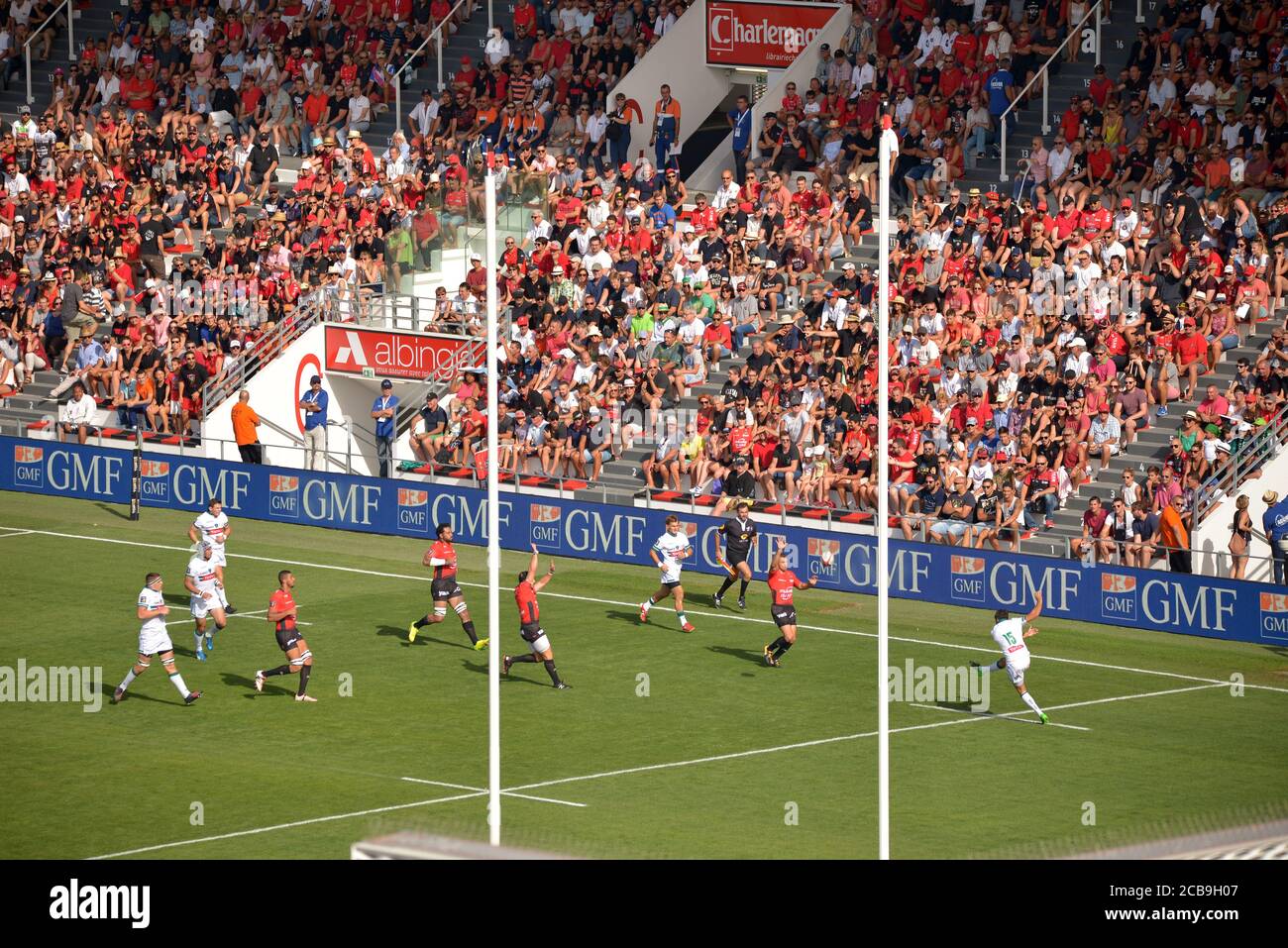 Toulon vs Pau rugby match at the Mayol Toulon stadium Stock Photo - Alamy