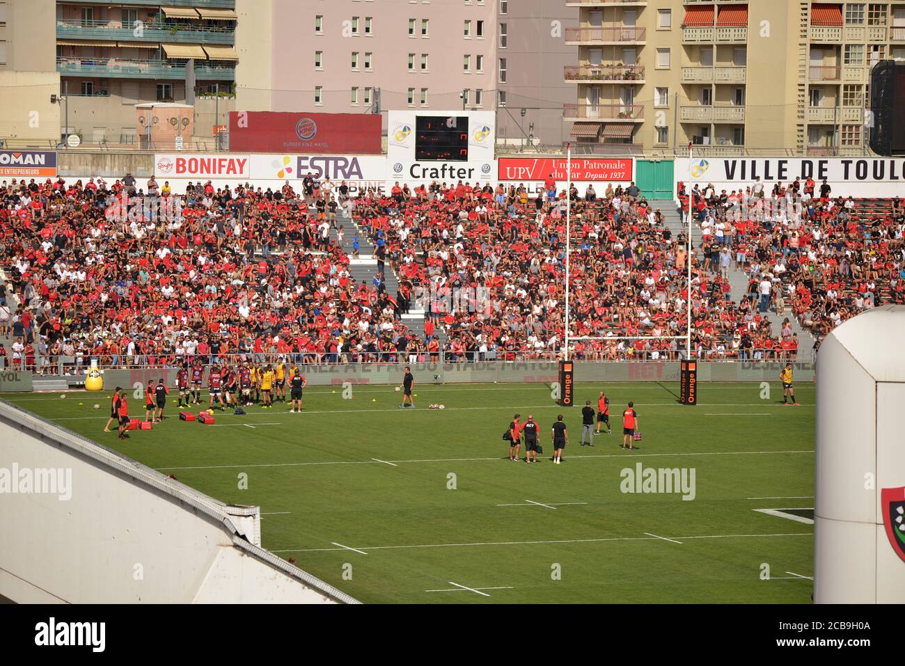 Toulon vs Pau rugby match at the Mayol Toulon stadium Stock Photo - Alamy