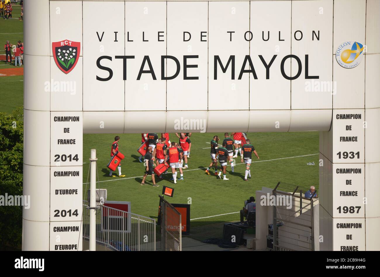Toulon vs Pau rugby match at the Mayol Toulon stadium Stock Photo - Alamy